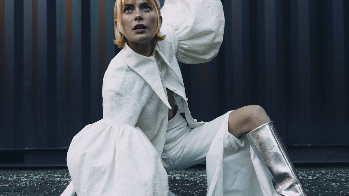 Landstreicher Booking - Alli Neumann